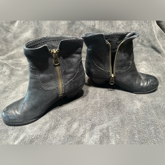 Sam Edelman | Shoes | Black Leather Sam Eldeman Fridge Booties | Poshmark